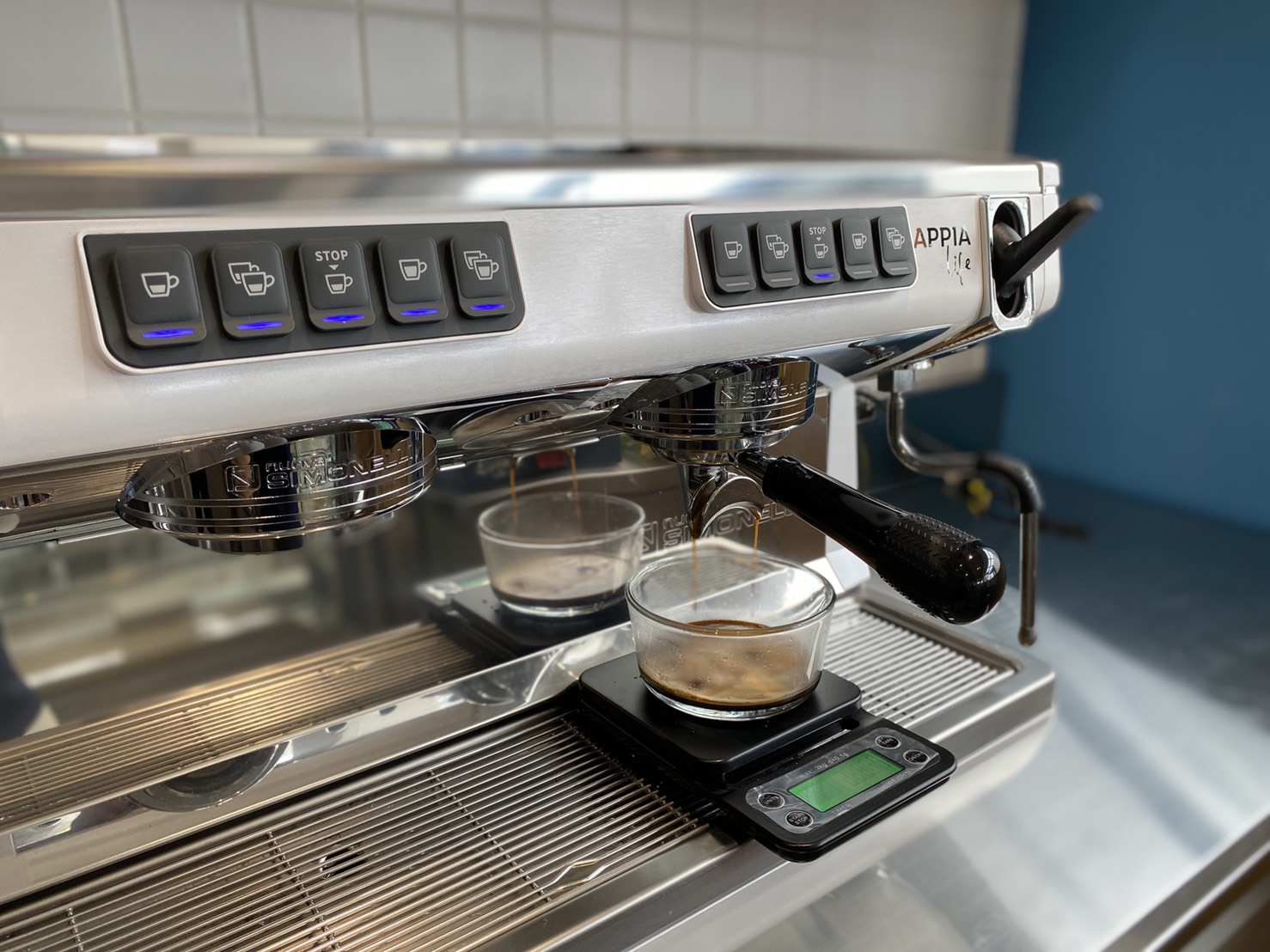 Nuova Simonelli Appia Life(雙孔) | 啡事咖啡-租咖啡機、買賣、維修、課程教學和咖啡豆販售