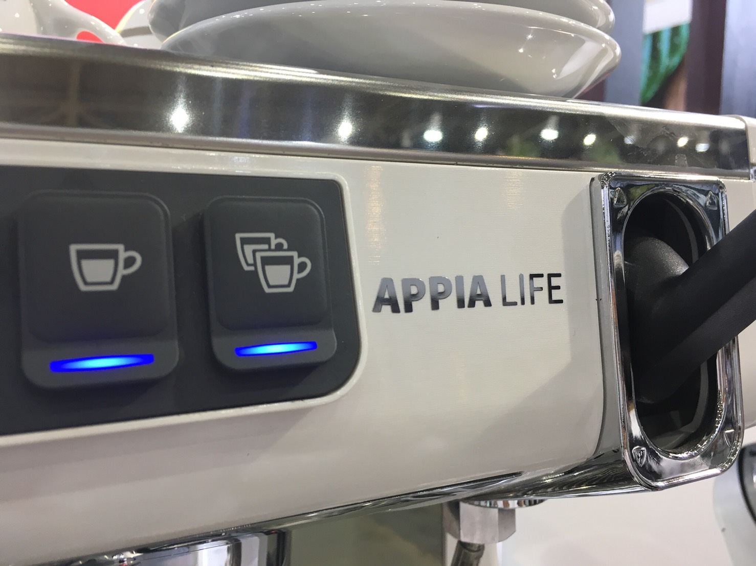 Nuova Simonelli Appia Life(雙孔電控版) | 啡事咖啡-租咖啡機、買賣、維修、課程教學和咖啡豆販售
